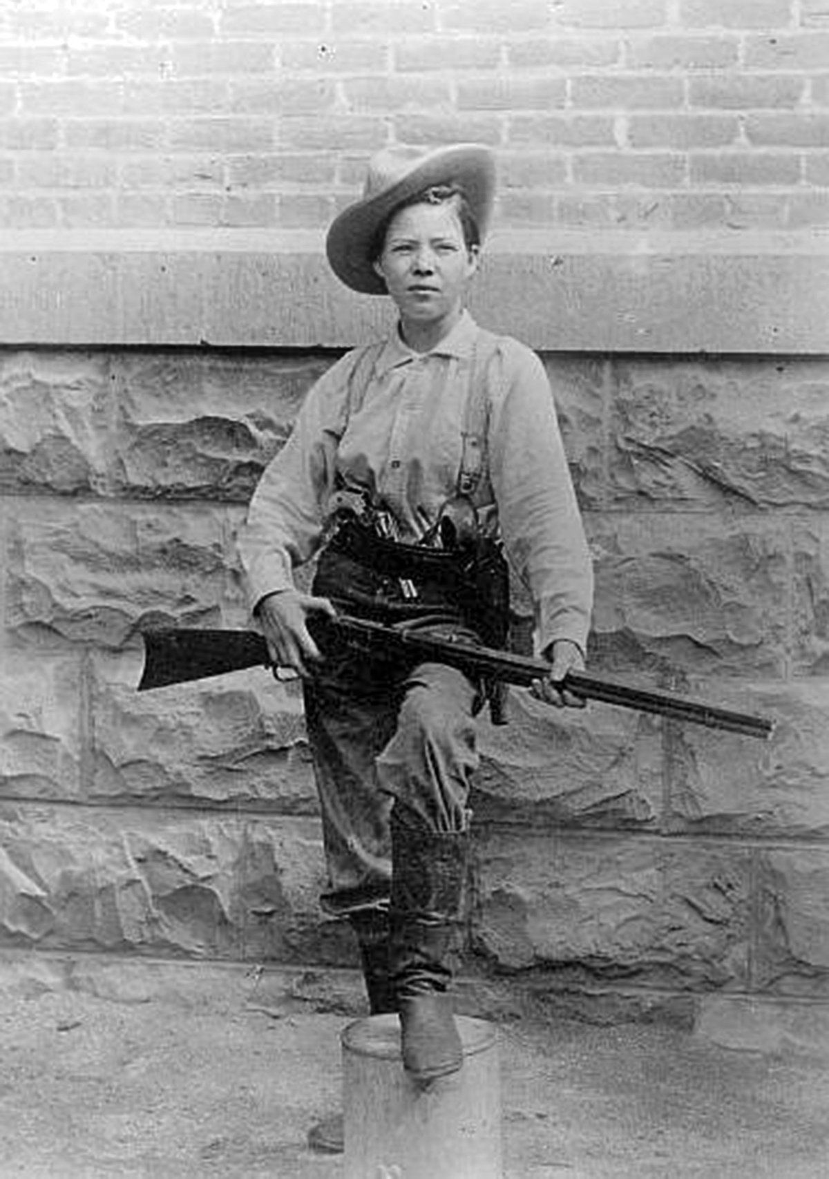 SCVNews.com | Opinion/Commentary: Pearl Hart, Bandit Queen | 10-18-2015