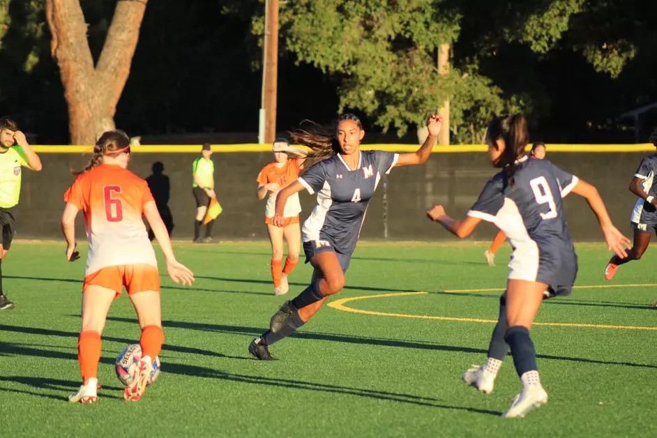 SCVNews.com | Traylor Breaks Records in Lady Mustangs’ Win | 10-31-2025